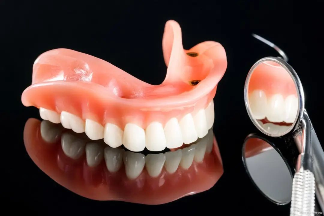 How to Choose the Most Comfortable Dentures: Key Factors You Need to ...